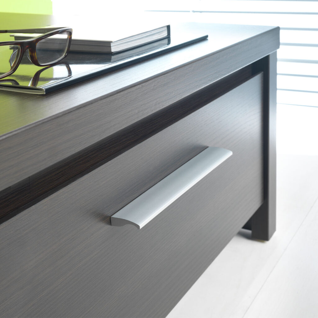 G-Bar 8216-180 - SMD - we open doors